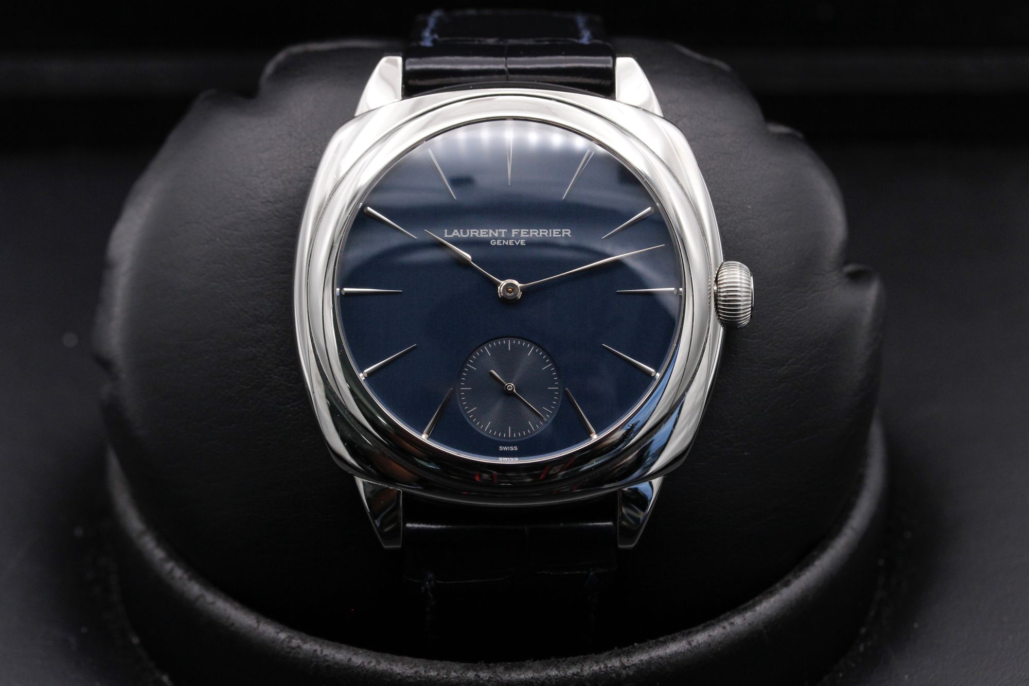 FSOT: Laurent Ferrier Gallet Square "Micro Rotor" - LCF013.AC.CG2 ...